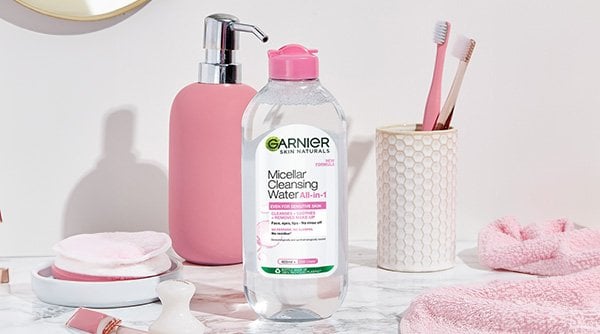 sleeping with makeup side effects